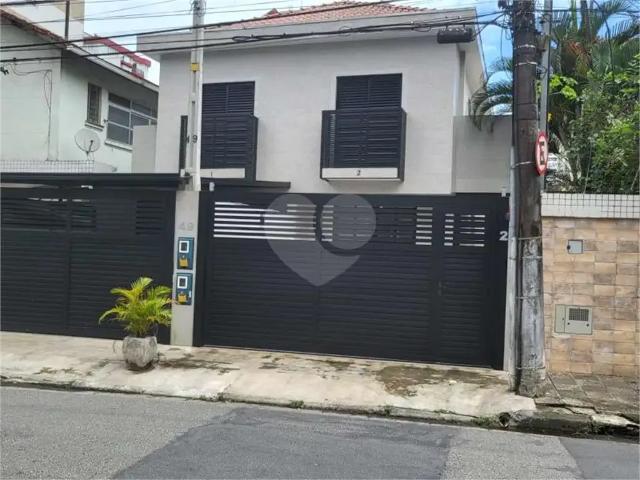 Casa / Sobrado para Venda em Santos/SP Boqueirão 3 Quartos