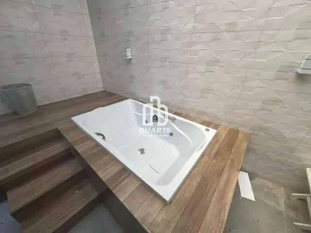 Casa / Sobrado para Venda em Santos/SP Boqueirão 3 Quartos