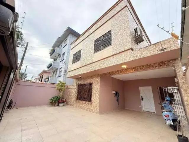 Casa / Sobrado para Venda em Santos/SP Boqueirão 4 Quartos
