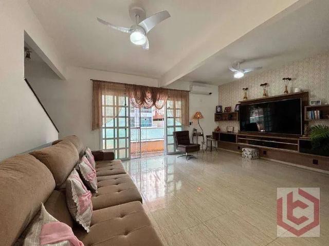 Casa / Sobrado para Venda em Santos/SP Campo Grande 3 Quartos