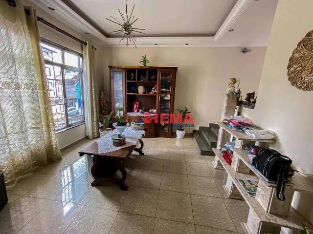 Casa / Sobrado para Venda em Santos/SP Campo Grande 4 Quartos