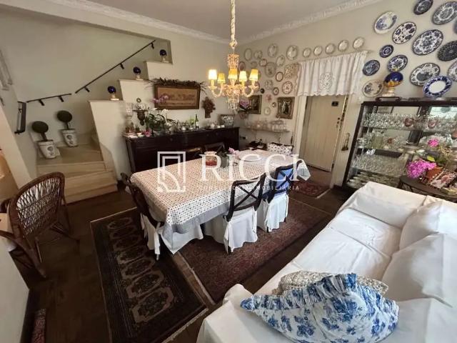 Casa / Sobrado para Venda em Santos/SP Campo Grande 4 Quartos