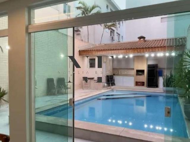 Casa / Sobrado para Venda em Santos/SP Embaré 3 Quartos