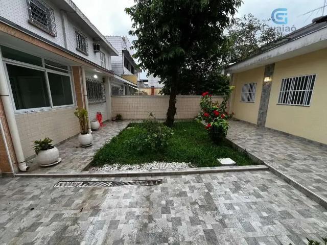 Casa / Sobrado para Venda em Santos/SP Embaré 3 Quartos
