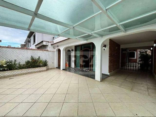 Casa / Sobrado para Venda em Santos/SP Embaré 3 Quartos