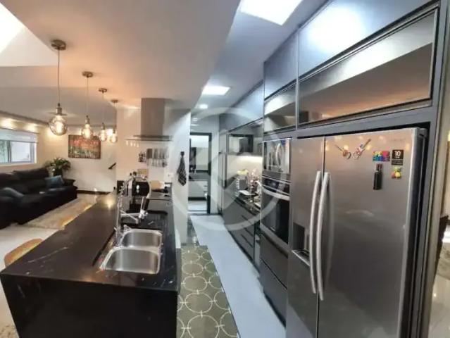 Casa / Sobrado para Venda em Santos/SP Embaré 2 Quartos