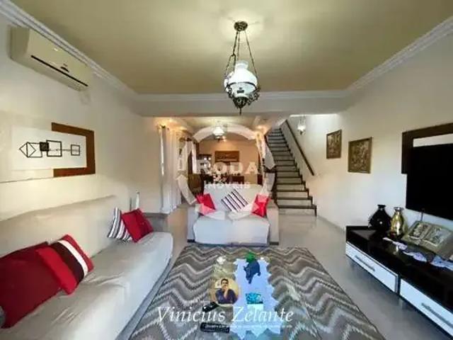 Casa / Sobrado para Venda em Santos/SP Embaré 5 Quartos