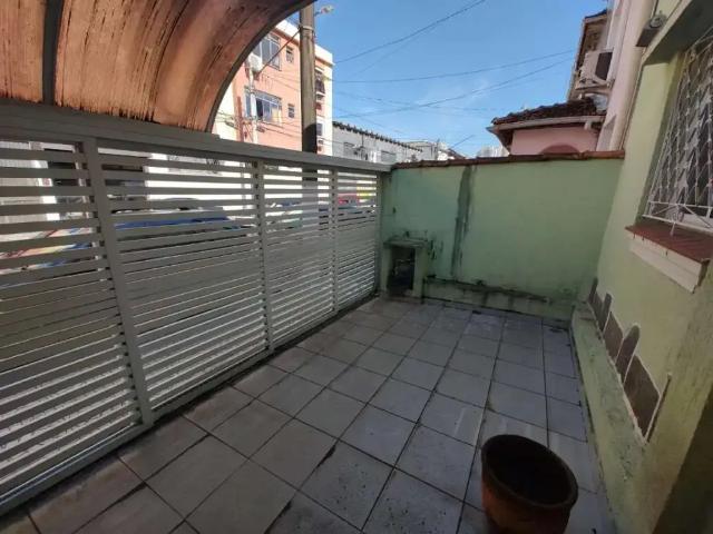 Casa / Sobrado para Venda em Santos/SP Encruzilhada 2 Quartos