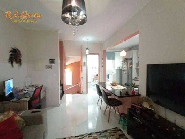 Casa / Sobrado para Venda em Santos/SP Gonzaga 2 Quartos