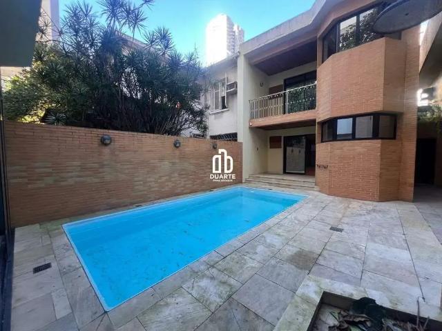 Casa / Sobrado para Venda em Santos/SP Gonzaga 4 Quartos