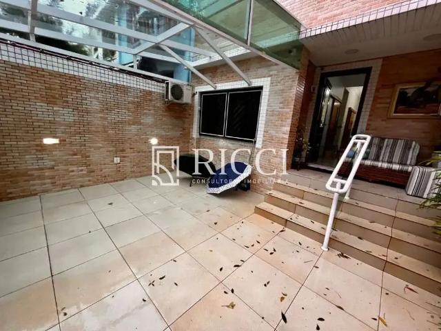Casa / Sobrado para Venda em Santos/SP Gonzaga 4 Quartos