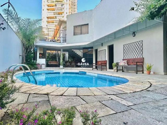 Casa / Sobrado para Venda em Santos/SP José Menino 6 Quartos