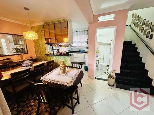 Casa / Sobrado para Venda em Santos/SP Macuco 3 Quartos