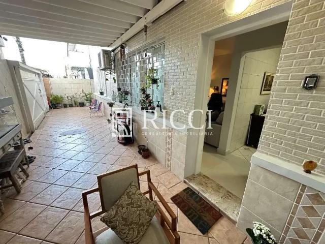 Casa / Sobrado para Venda em Santos/SP Macuco 2 Quartos