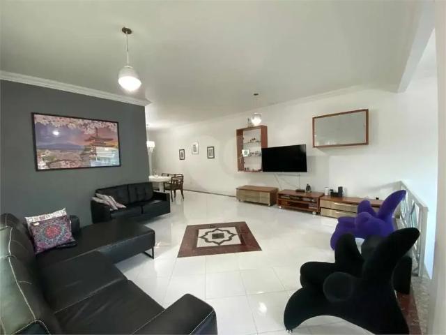 Casa / Sobrado para Venda em Santos/SP Marapé 6 Quartos