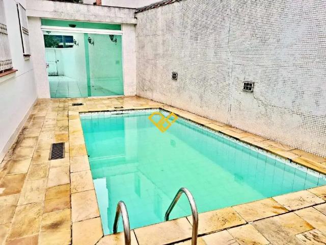 Casa / Sobrado para Venda em Santos/SP Ponta da Praia 4 Quartos