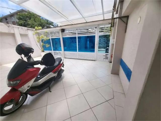 Casa / Sobrado para Venda em Santos/SP Ponta da Praia 4 Quartos