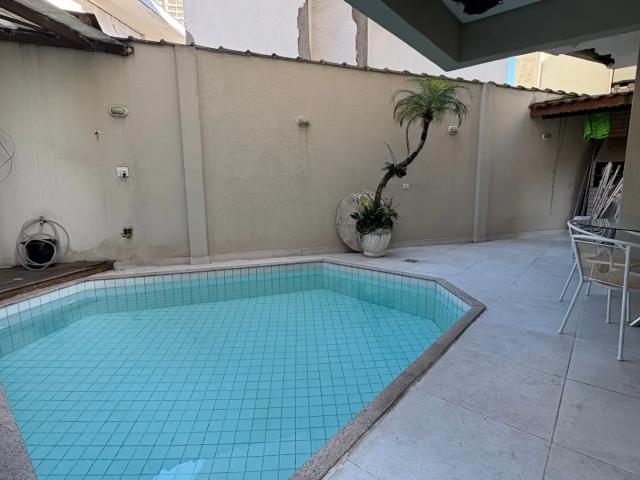 Casa / Sobrado para Venda em Santos/SP Ponta da Praia 4 Quartos