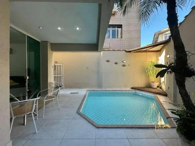 Casa / Sobrado para Venda em Santos/SP Ponta da Praia 4 Quartos