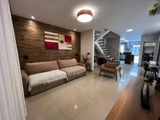Casa / Sobrado para Venda em Santos/SP Ponta da Praia 4 Quartos