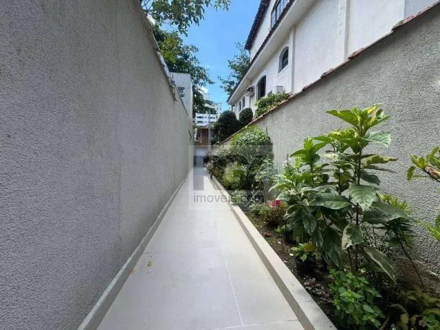 Casa / Sobrado para Venda em Santos/SP Ponta da Praia 2 Quartos
