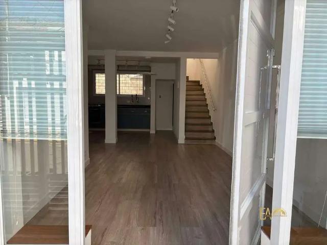 Casa / Sobrado para Venda em Santos/SP Ponta da Praia 2 Quartos