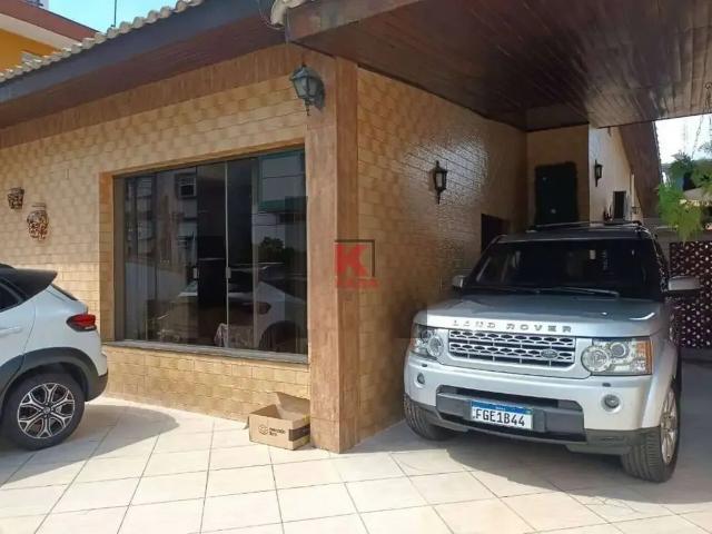 Casa / Sobrado para Venda em Santos/SP Ponta da Praia 3 Quartos