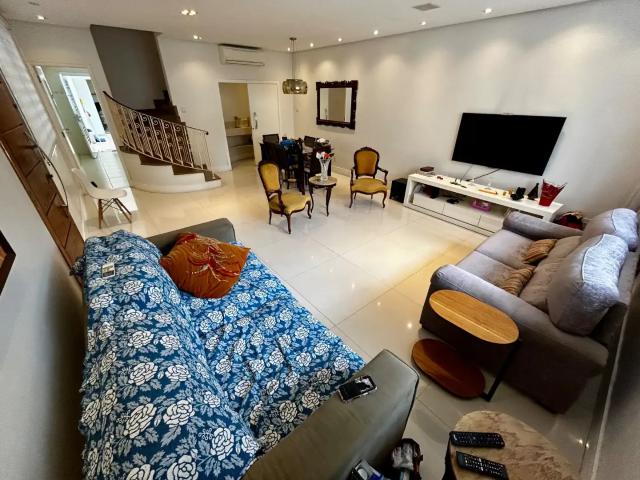 Casa / Sobrado para Venda em Santos/SP Ponta da Praia 3 Quartos