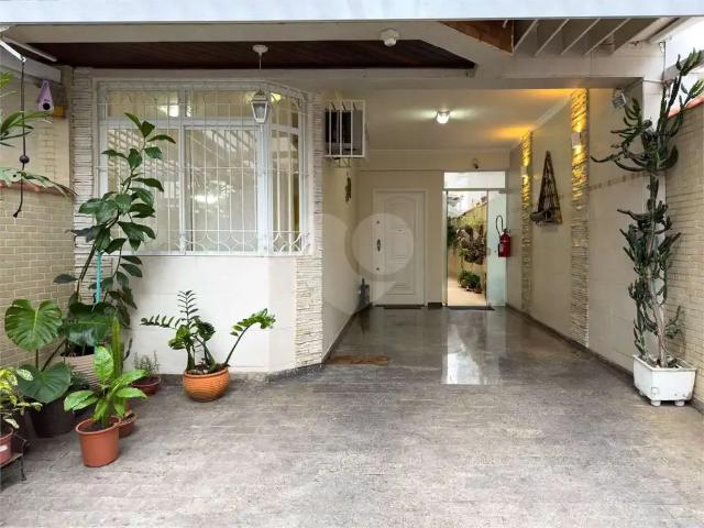 Casa / Sobrado para Venda em Santos/SP Ponta da Praia 3 Quartos