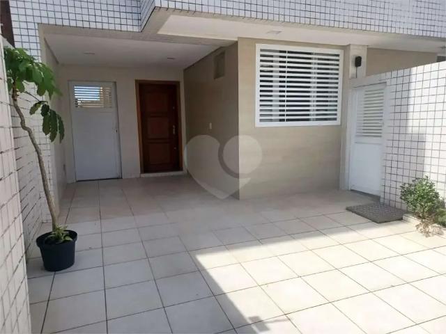 Casa / Sobrado para Venda em Santos/SP Ponta da Praia 3 Quartos