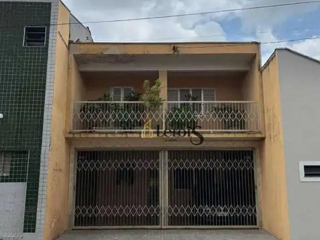 Casa / Sobrado para Venda em Salto/SP Centro 4 Quartos