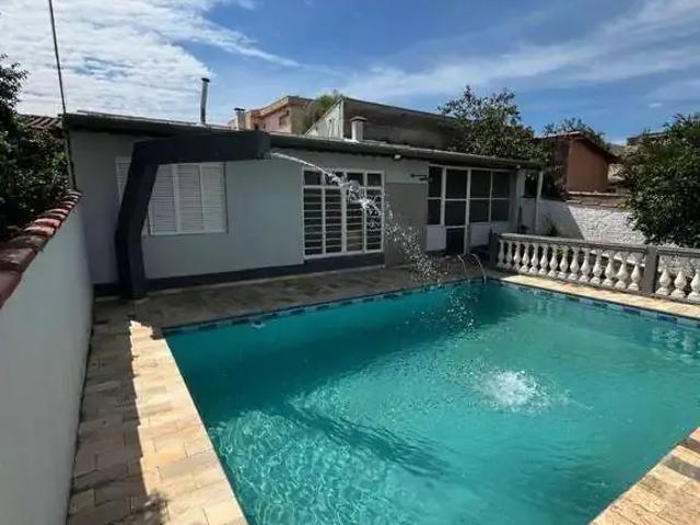 Casa / Sobrado para Venda em Salto/SP Centro 3 Quartos
