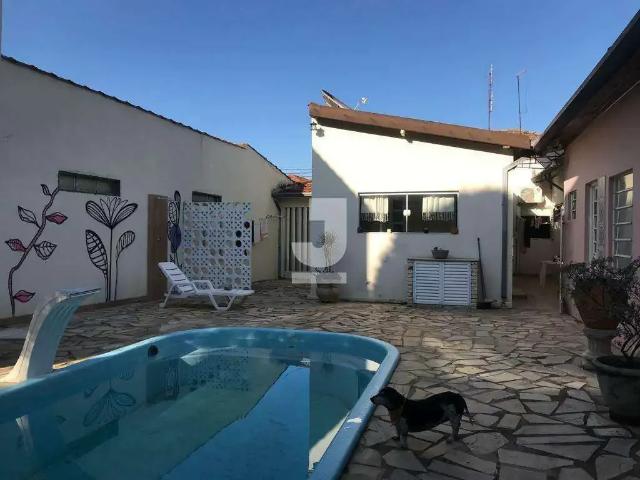 Casa / Sobrado para Venda em Salto/SP Centro 3 Quartos