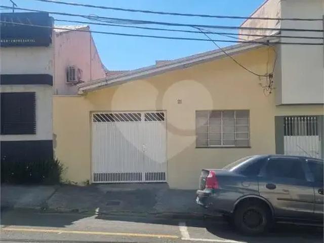 Casa / Sobrado para Venda em Salto/SP Centro 3 Quartos