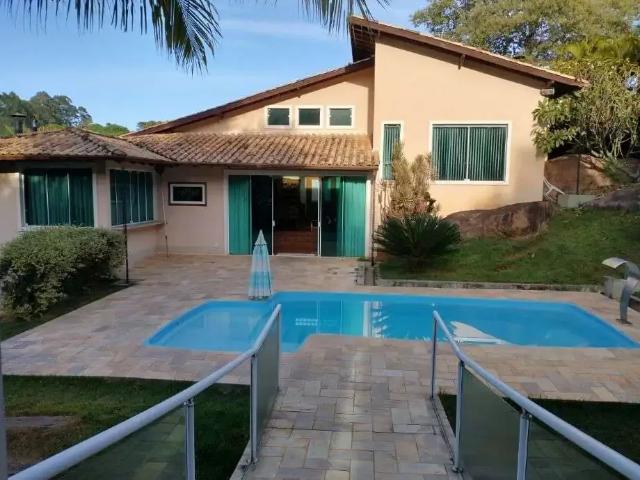 Casa / Sobrado para Venda em Salto/SP Condomínio Monte Belo 4 Quartos