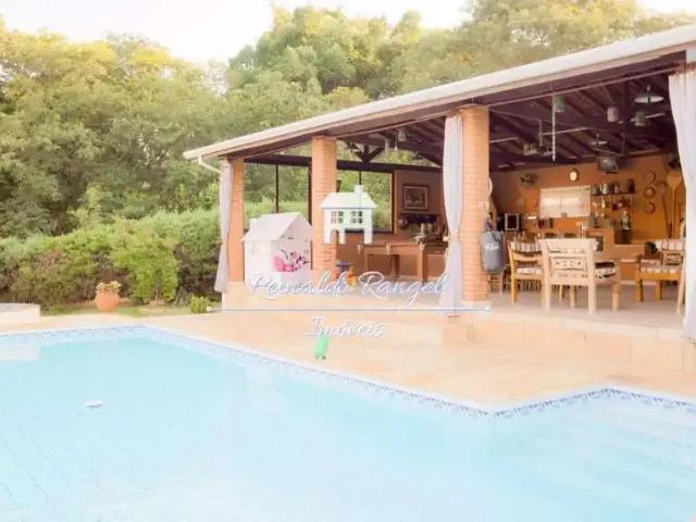 Casa / Sobrado para Venda em Salto/SP Condomínio Monte Belo 5 Quartos