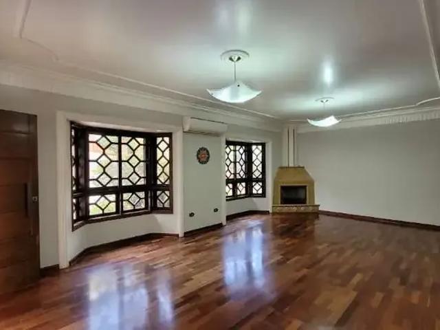 Casa / Sobrado para Venda em Salto/SP Condomínio Zuleika Jabour 4 Quartos