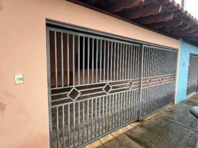 Casa / Sobrado para Venda em Salto/SP Estação 3 Quartos