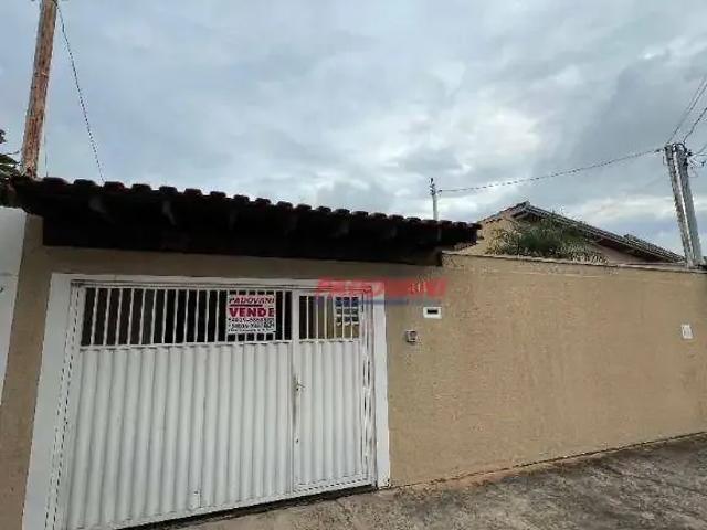 Casa / Sobrado para Venda em Salto/SP Estação 3 Quartos