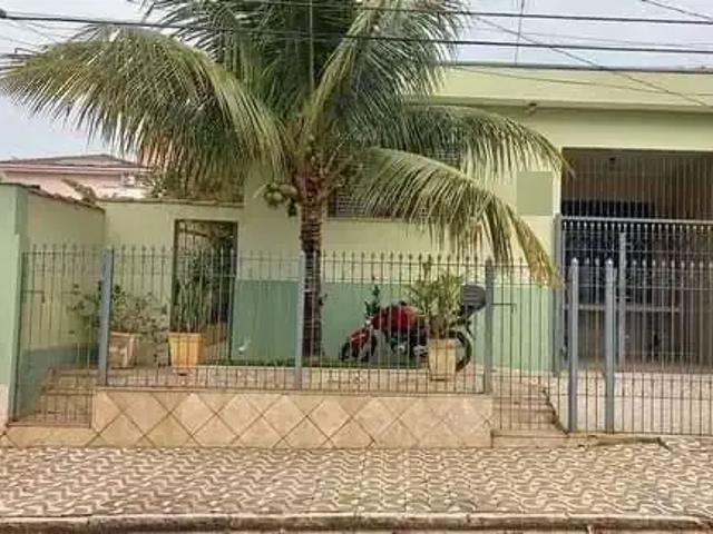 Casa / Sobrado para Venda em Salto/SP Estação 3 Quartos