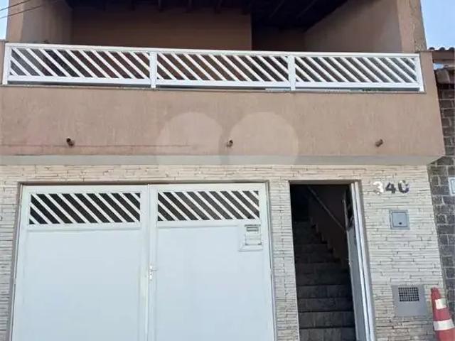 Casa / Sobrado para Venda em Salto/SP Jardim Três Marias 3 Quartos