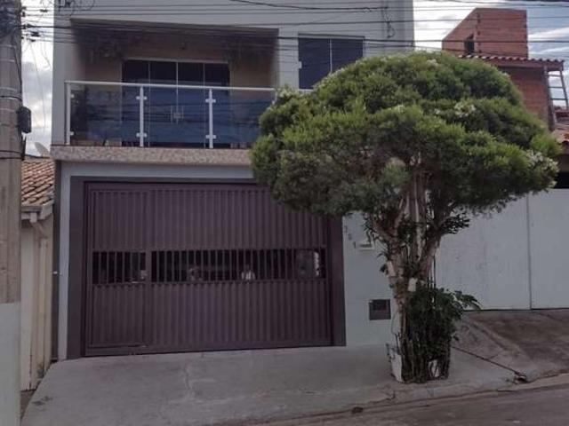 Casa / Sobrado para Venda em Salto/SP Jardim Nair Maria 3 Quartos