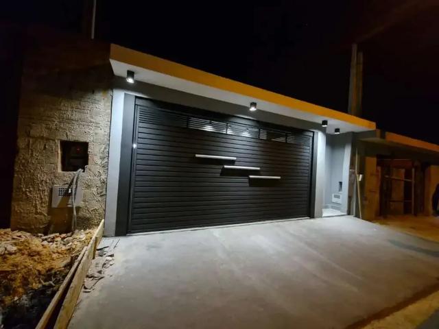 Casa / Sobrado para Venda em Salto/SP Loteamento Terras de São Pedro e São Paulo 3 Quartos