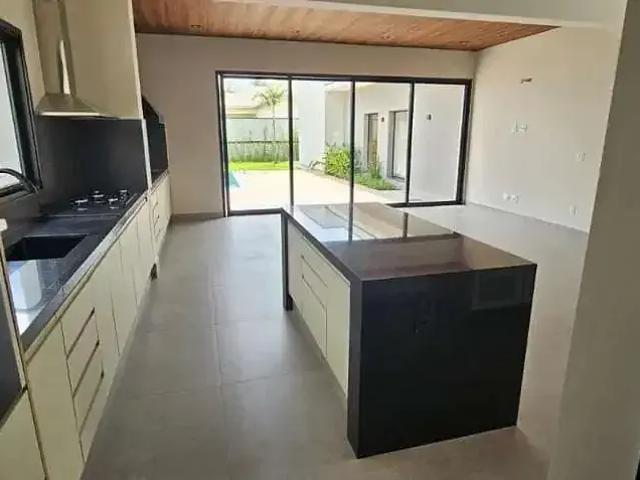 Casa / Sobrado para Venda em Salto/SP Portal dos Bandeirantes Salto 3 Quartos