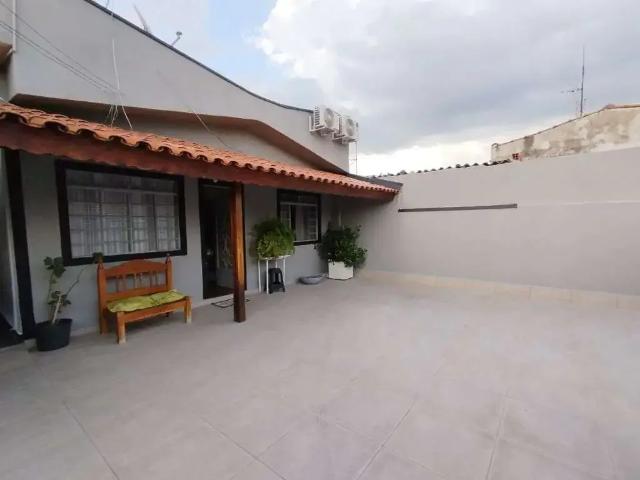 Casa / Sobrado para Venda em Salto/SP Vila Flora 3 Quartos