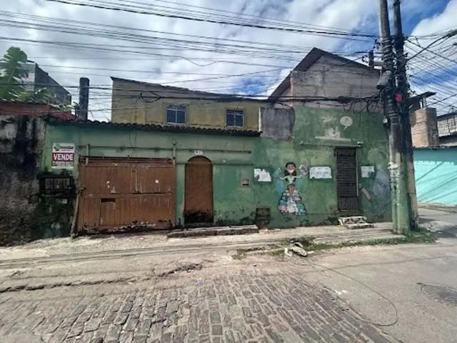 Casa / Sobrado para Venda em Salvador/BA Massaranduba 6 Quartos
