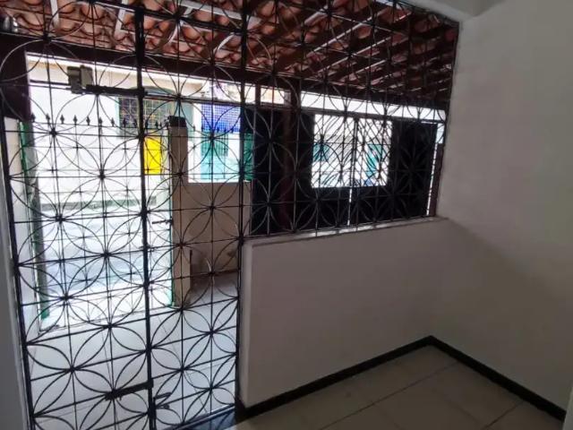 Casa / Sobrado para Venda em Salvador/BA Novo Horizonte 3 Quartos