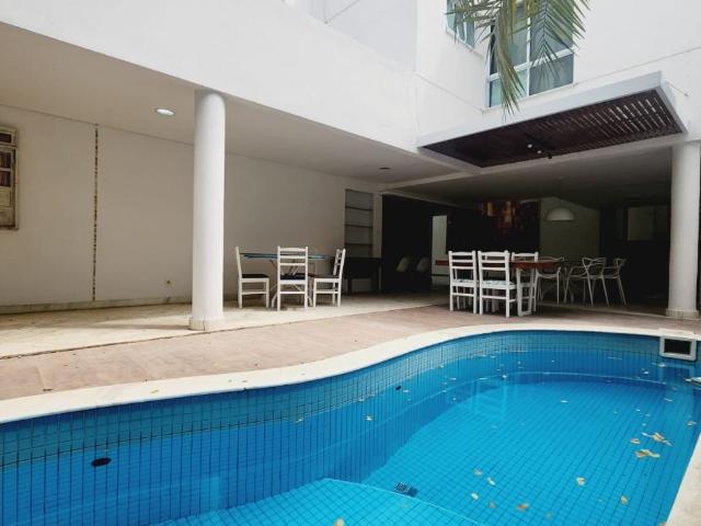 Casa / Sobrado para Venda em Salvador/BA Alphaville I 5 Quartos
