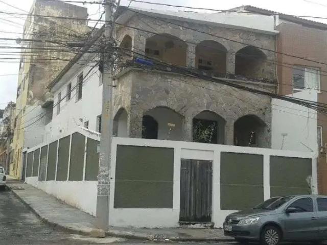 Casa / Sobrado para Venda em Salvador/BA Amaralina 4 Quartos