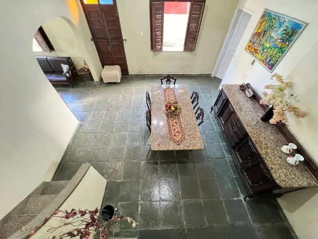 Casa / Sobrado para Venda em Salvador/BA Amaralina 4 Quartos